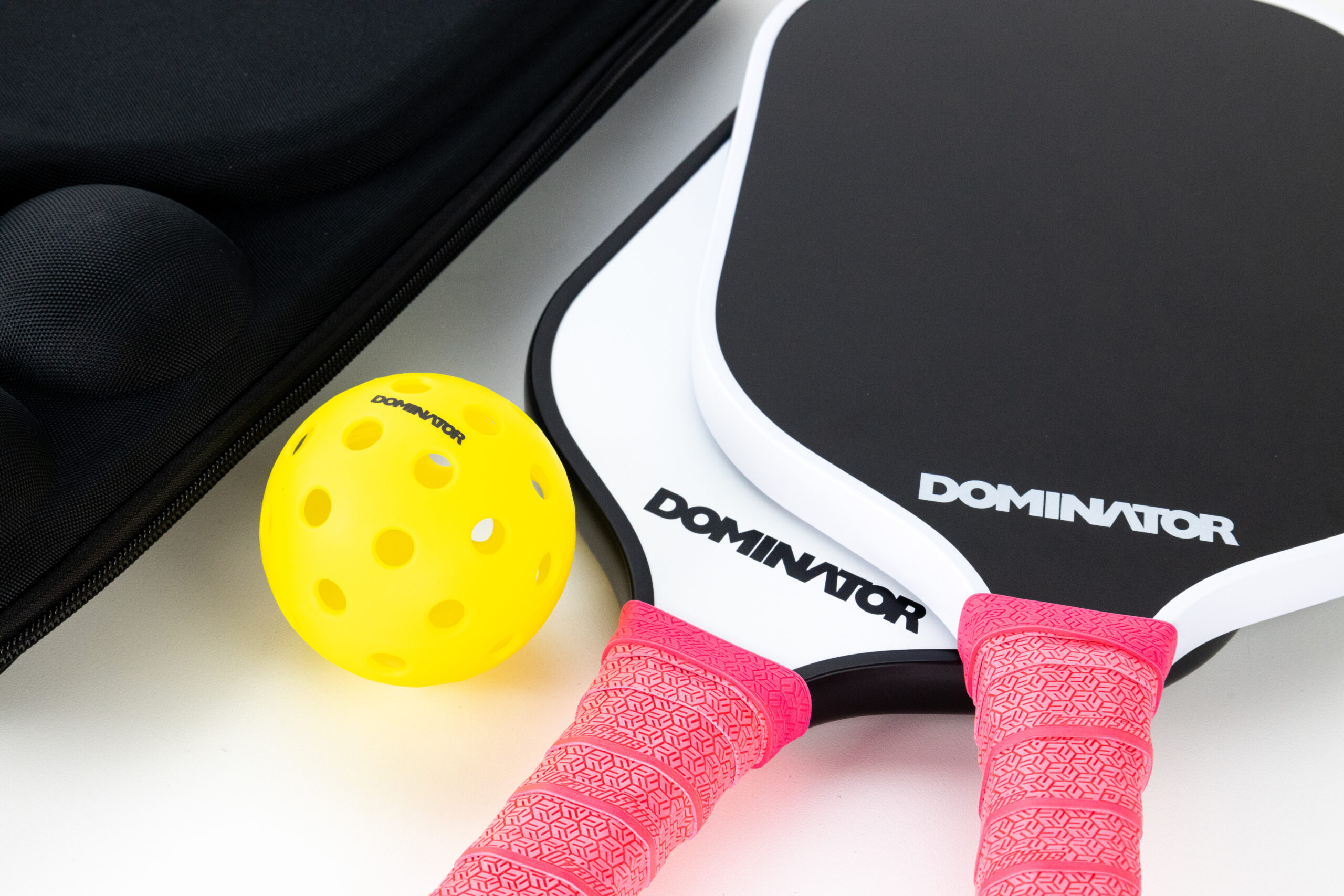 Your Guide On How To Choose a Pickleball Paddle
